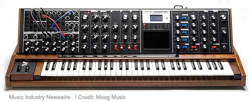 Moog Unleashes Minimoog Voyager XL - 61 keys, ribbon cable, patch ...